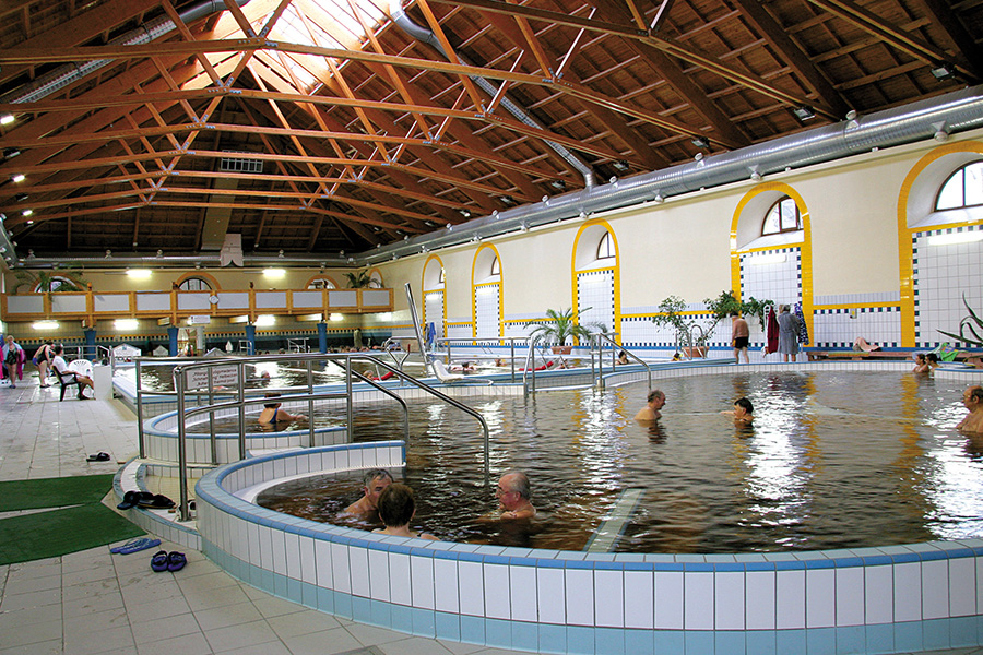 Gyulai Várfürdő | Gyula fürdő | termalfurdo.hu